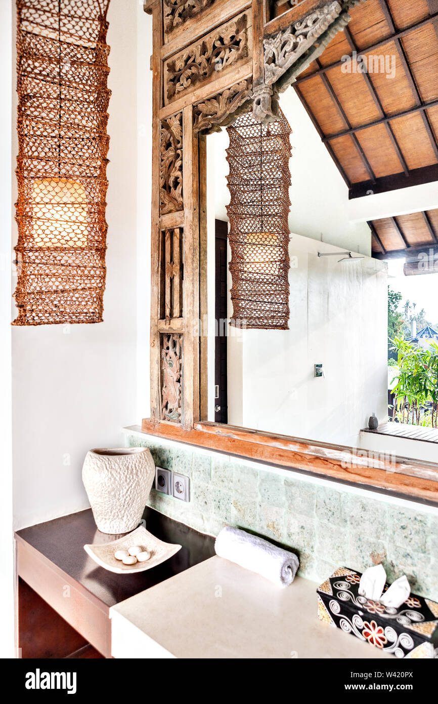 Outdoor washing area hi-res stock photography and images - Alamy