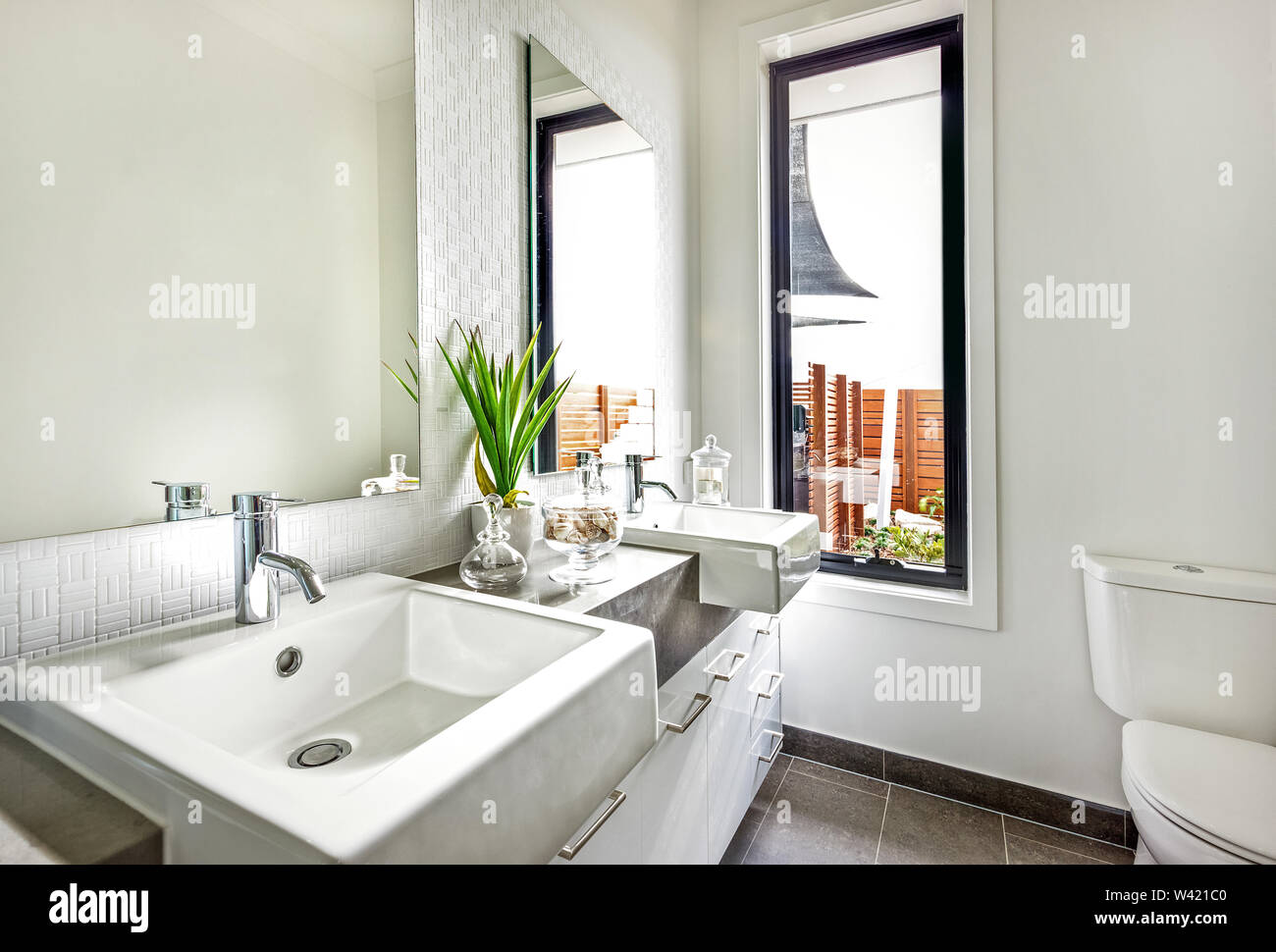 A minimalist restroom Stock Photo - Alamy