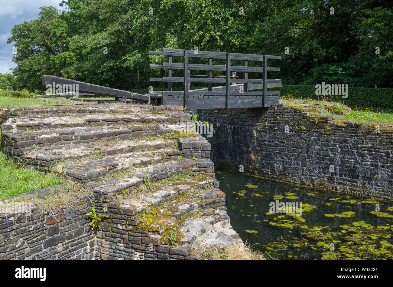 Resolven station hi-res stock photography and images - Alamy