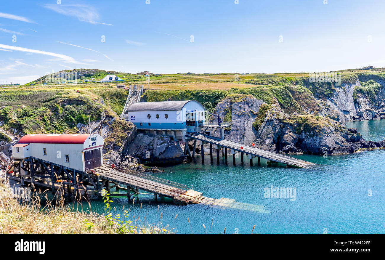 New old rnli lifeboat stations hi-res stock photography and images - Alamy