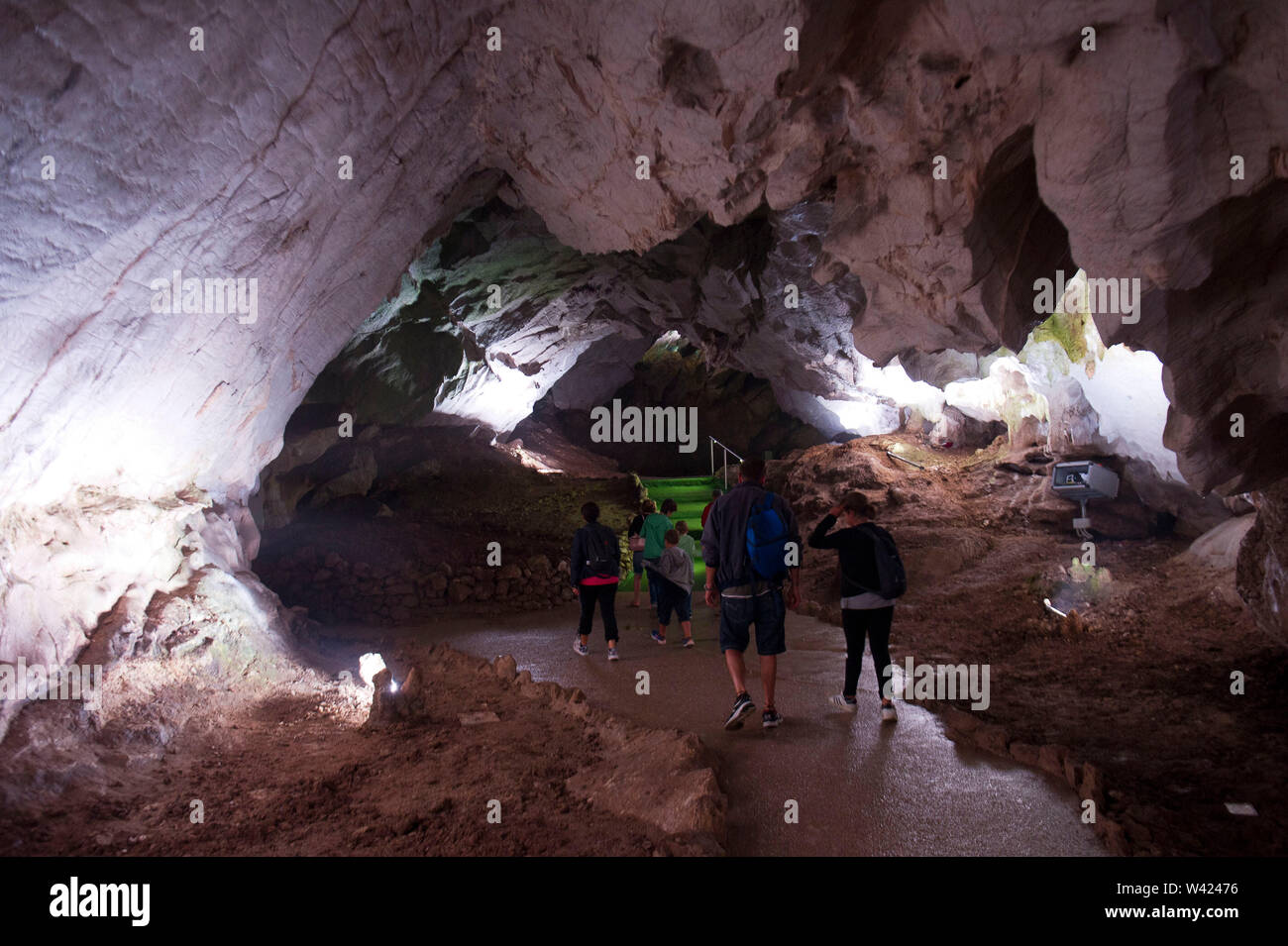 Grotte di pertosa auletta hi-res stock photography and images - Alamy