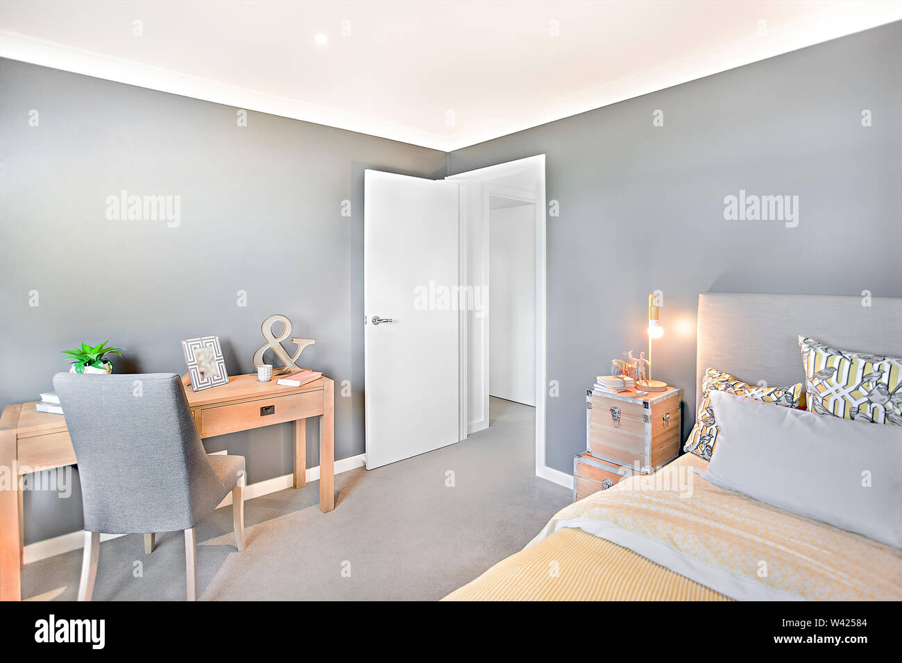 Workplace office room workroom workspace hi-res stock photography and ...