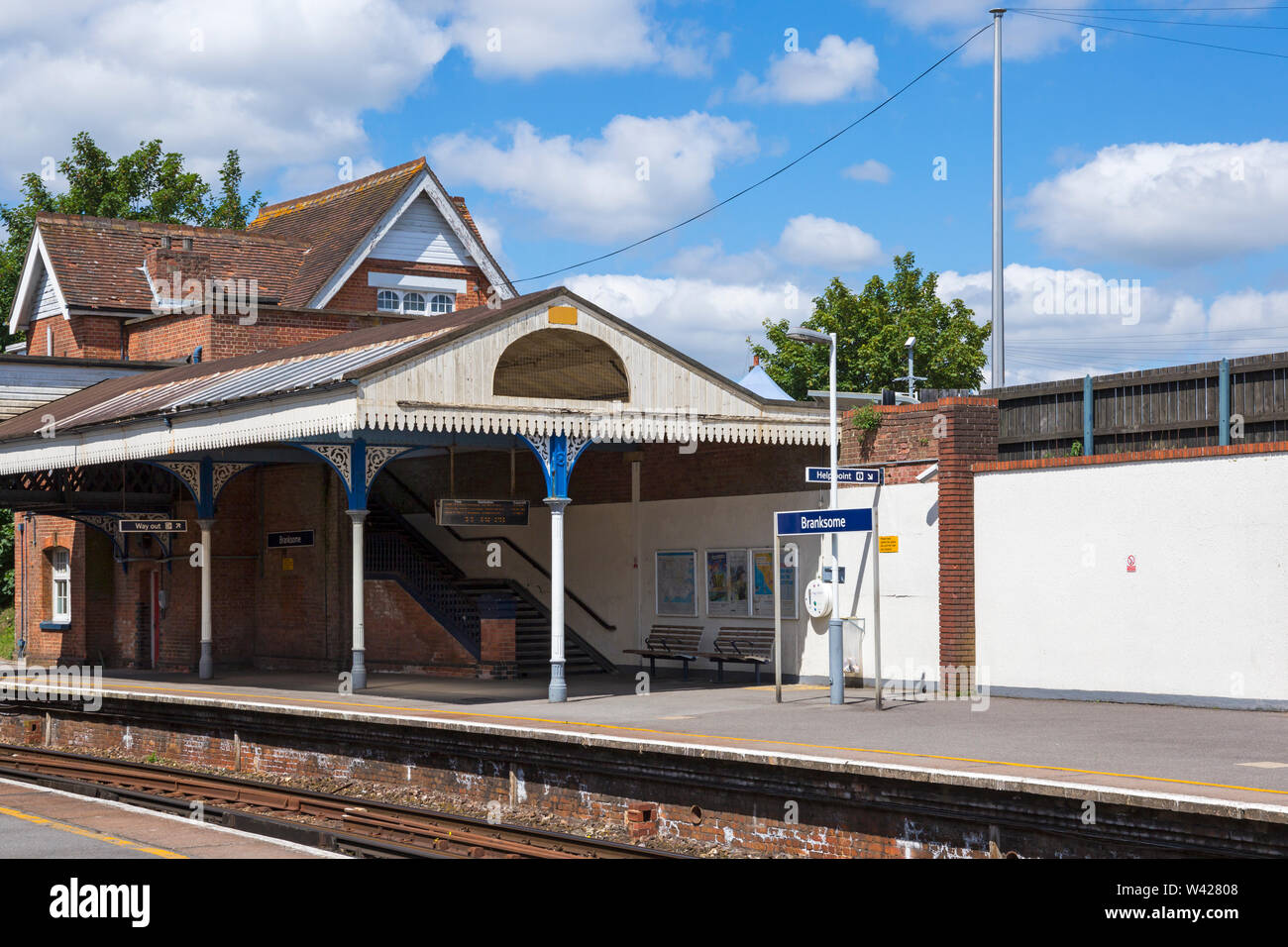 Poole station hi-res stock photography and images - Alamy