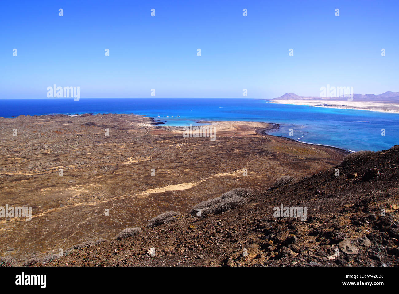 View of the islands of isla de los lobos fuerteventura hi-res stock ...