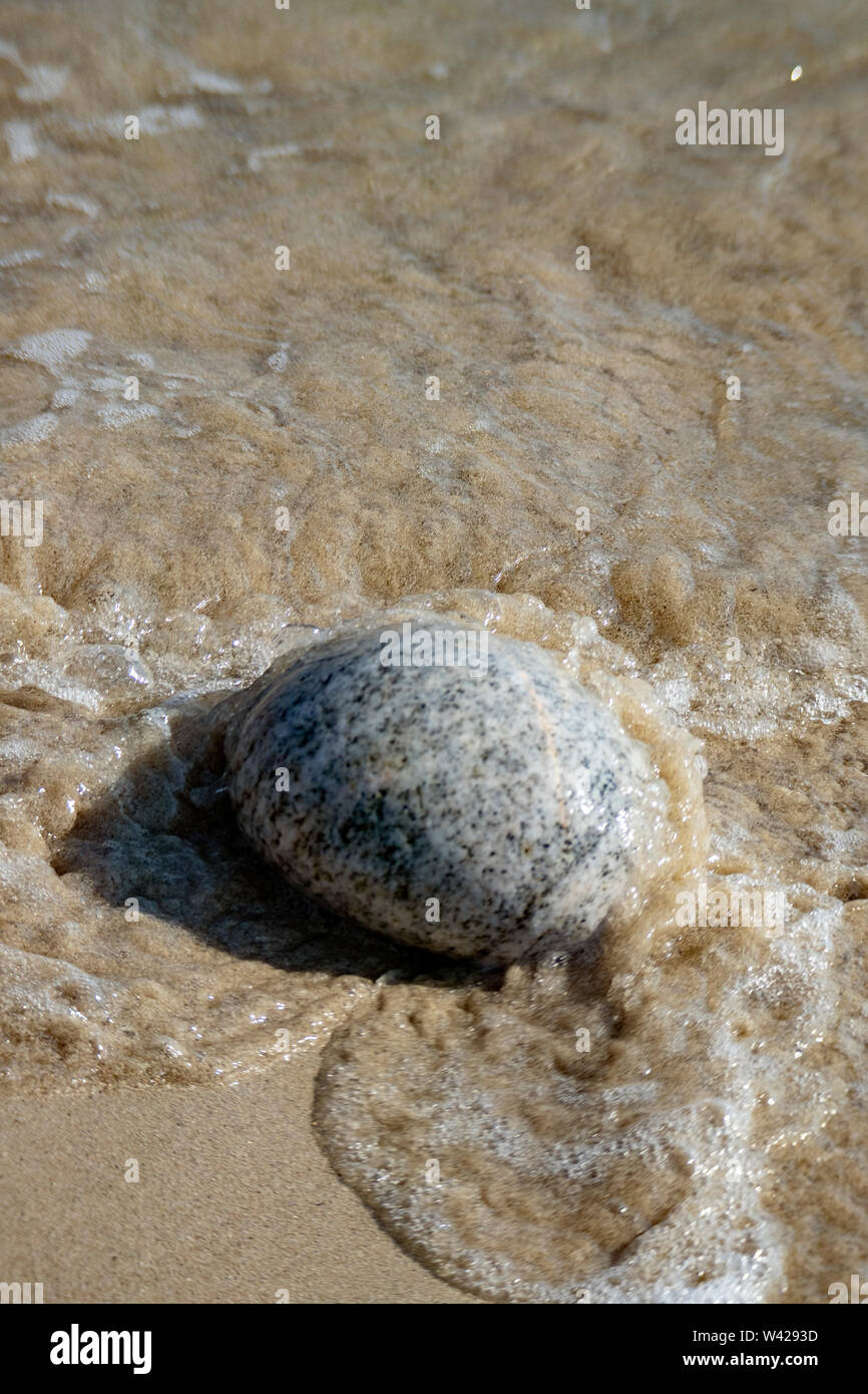 Stone in water hi-res stock photography and images - Alamy
