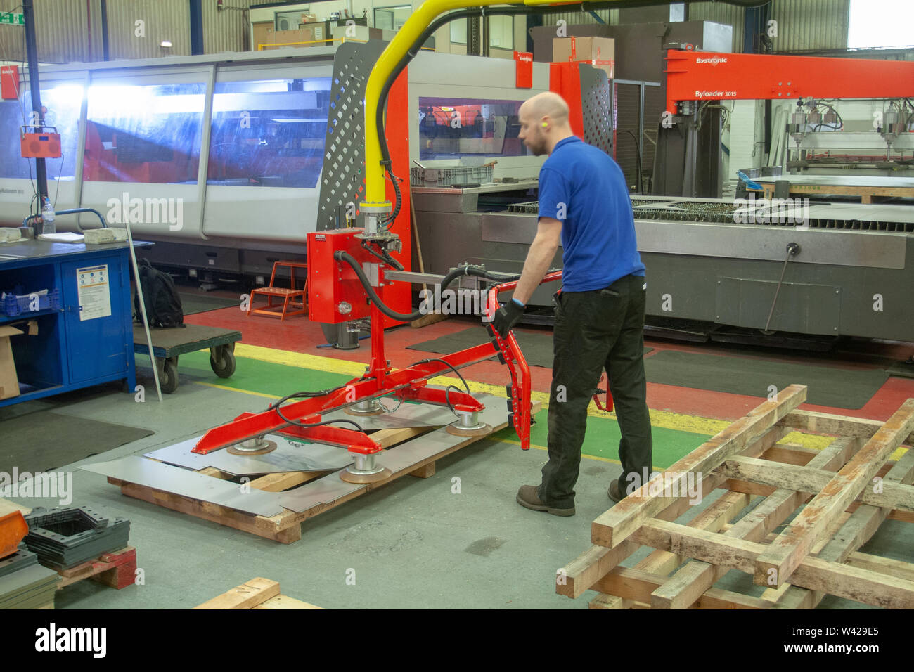 Sheet metal worker hi-res stock photography and images - Alamy