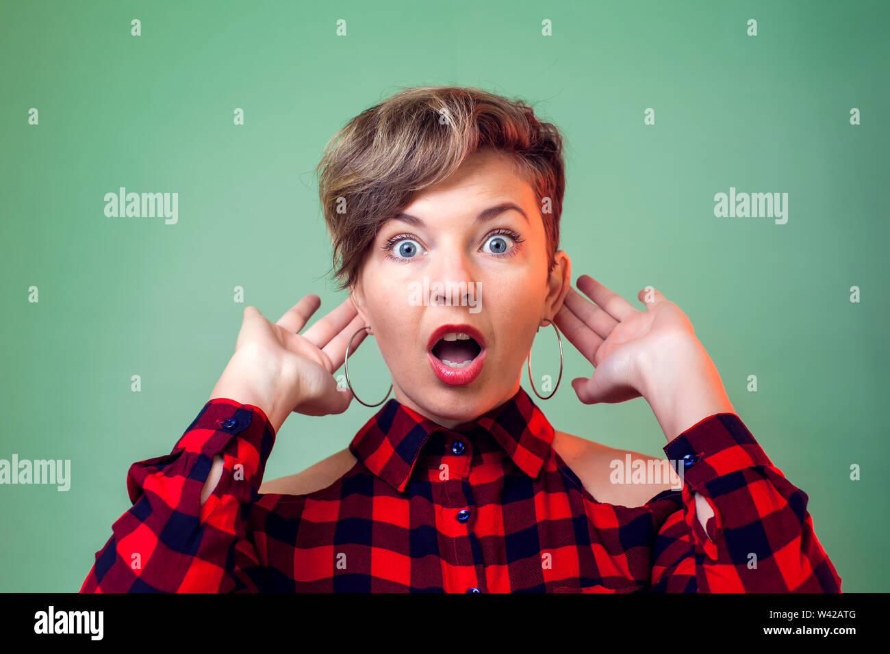 Person overhear group hi-res stock photography and images - Alamy