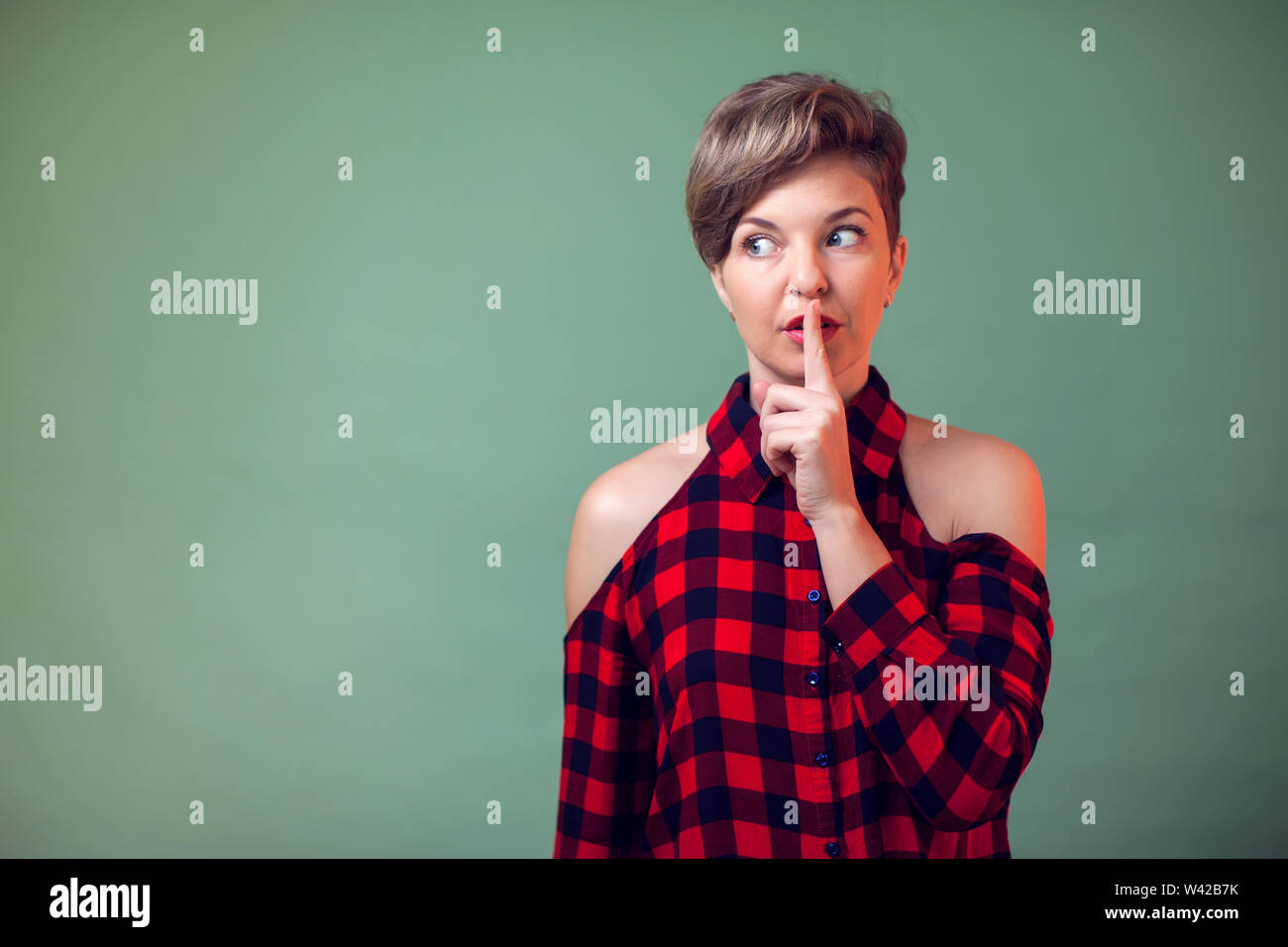 Facial expressions lips hi-res stock photography and images - Alamy