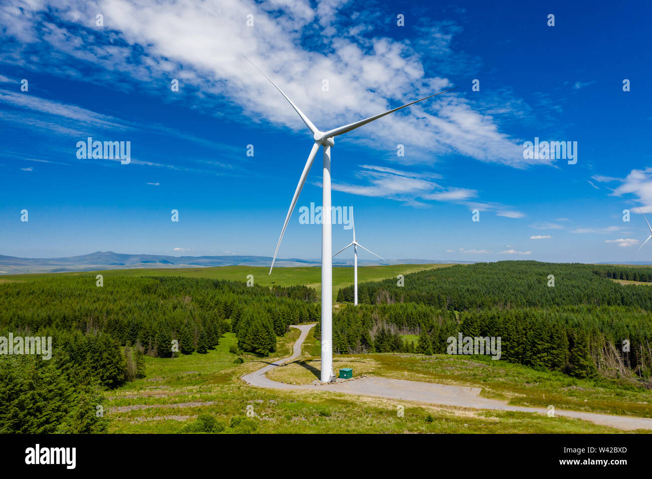 Onshore wind farm landscape hi-res stock photography and images - Alamy