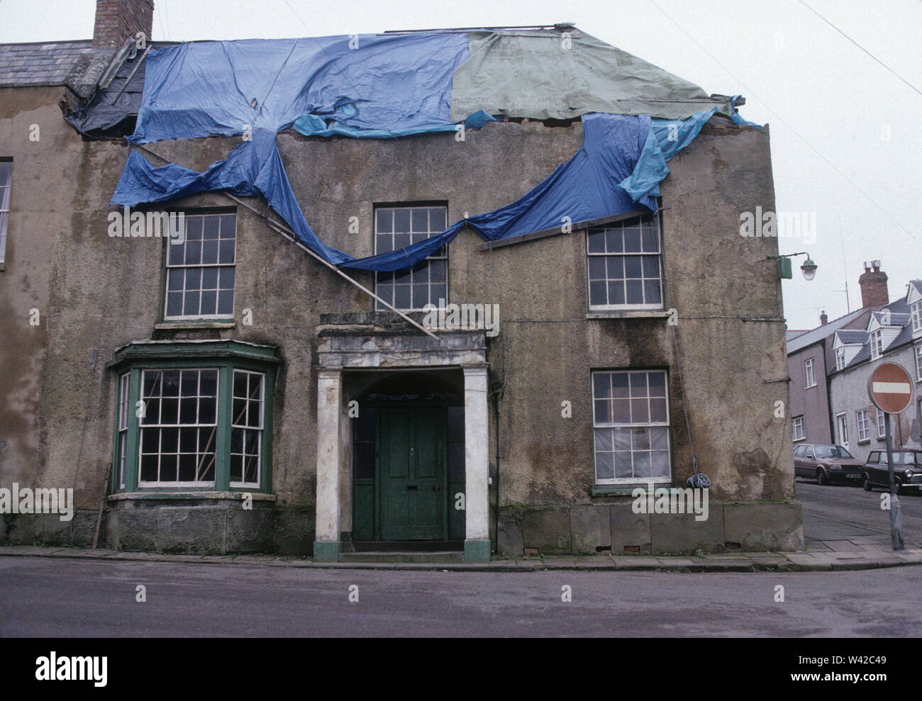 Ruined house in Newnham on Severn, Glos, UK Stock Photo - Alamy