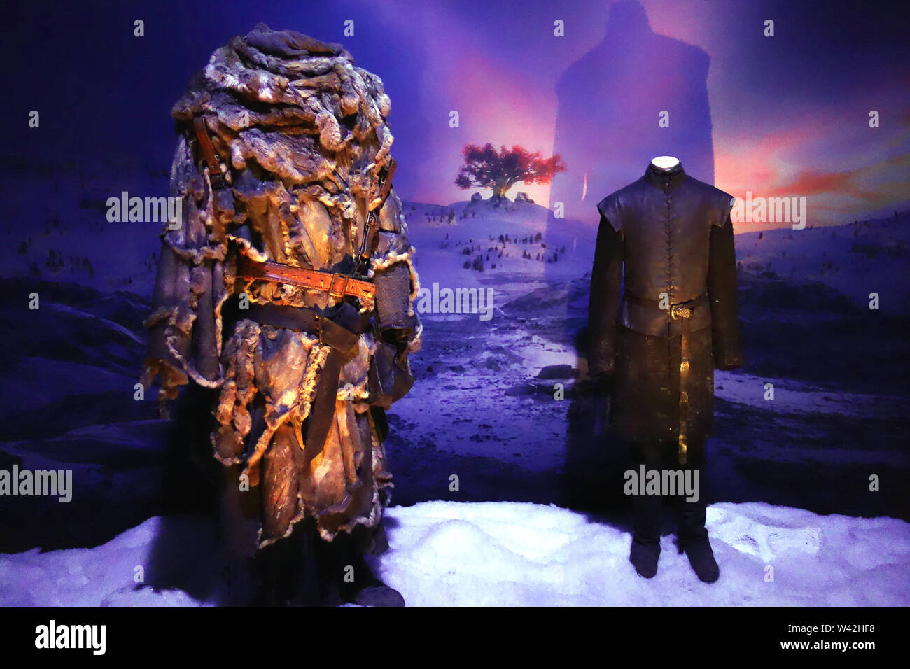 The giant mannequin hi-res stock photography and images - Alamy