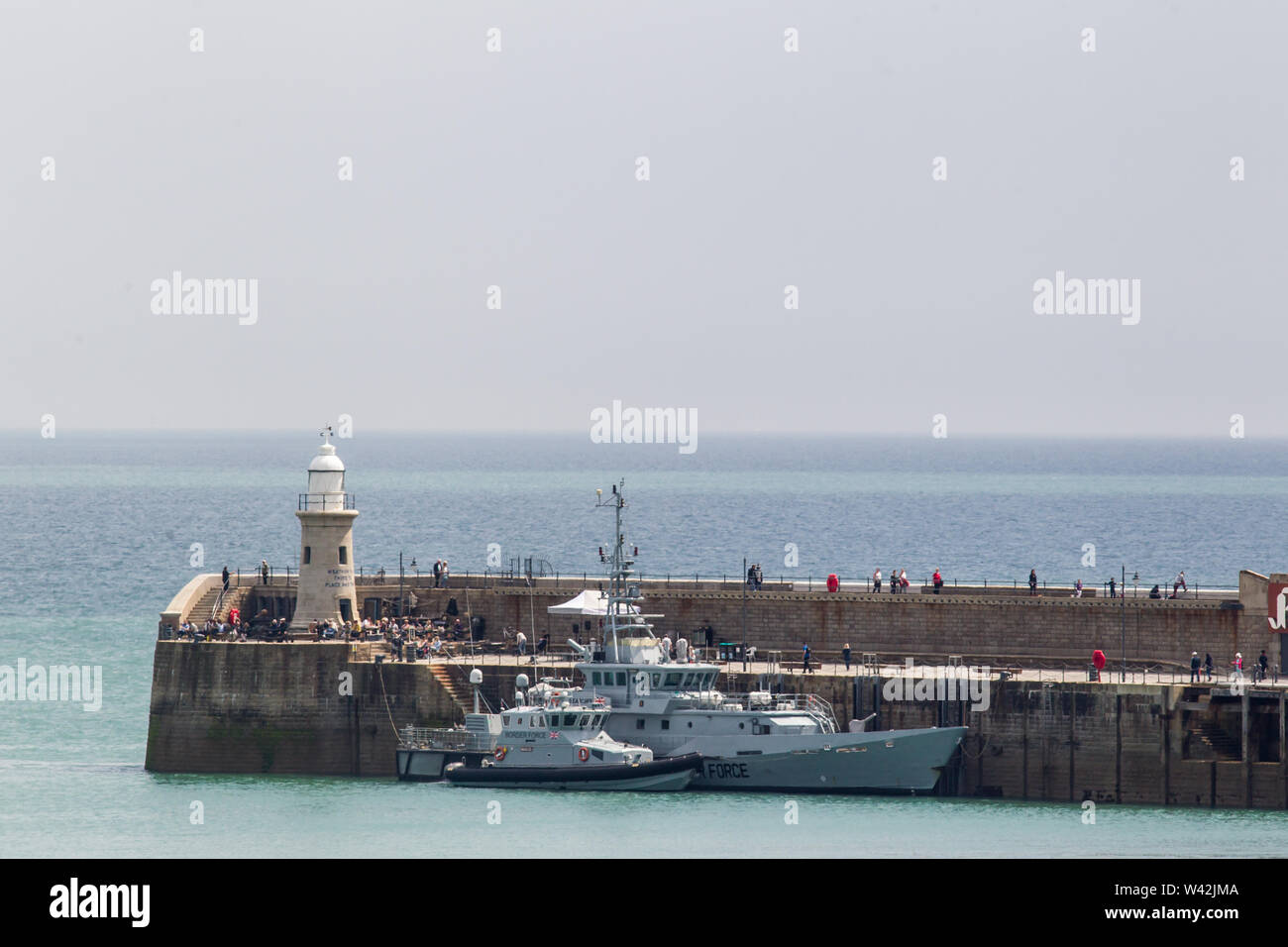 Uk border force cutter hi-res stock photography and images - Alamy