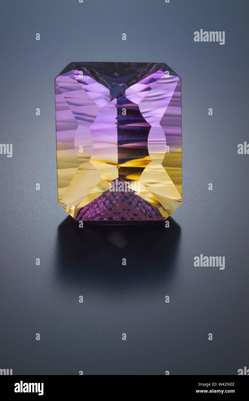 Rectangle gemstone hi-res stock photography and images - Alamy
