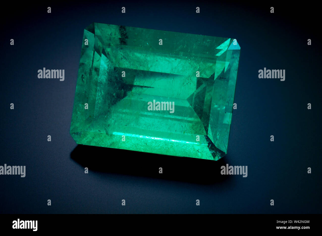 Gemstone cut hi-res stock photography and images - Alamy