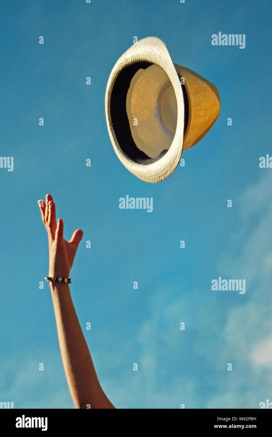 Pole throwing hi-res stock photography and images - Alamy