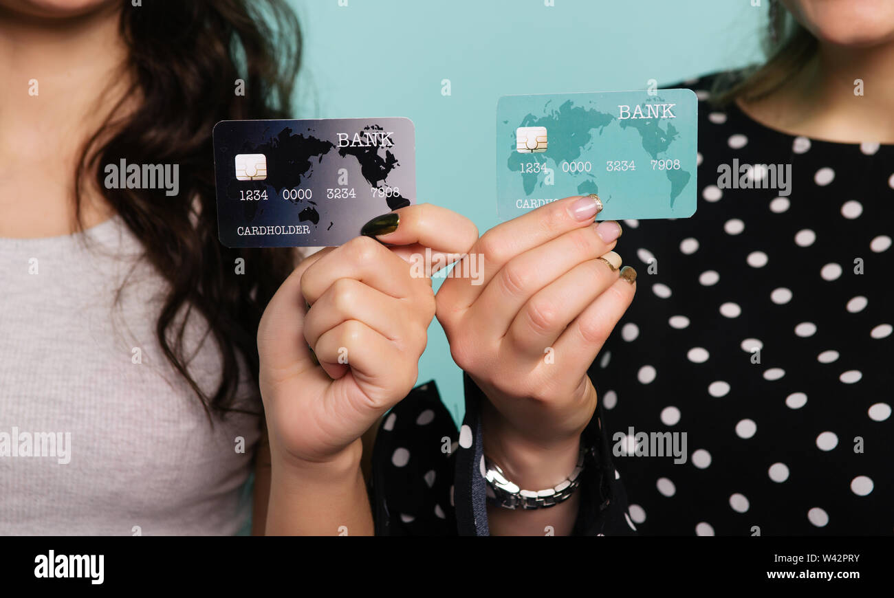 Two credit cards hi-res stock photography and images - Alamy