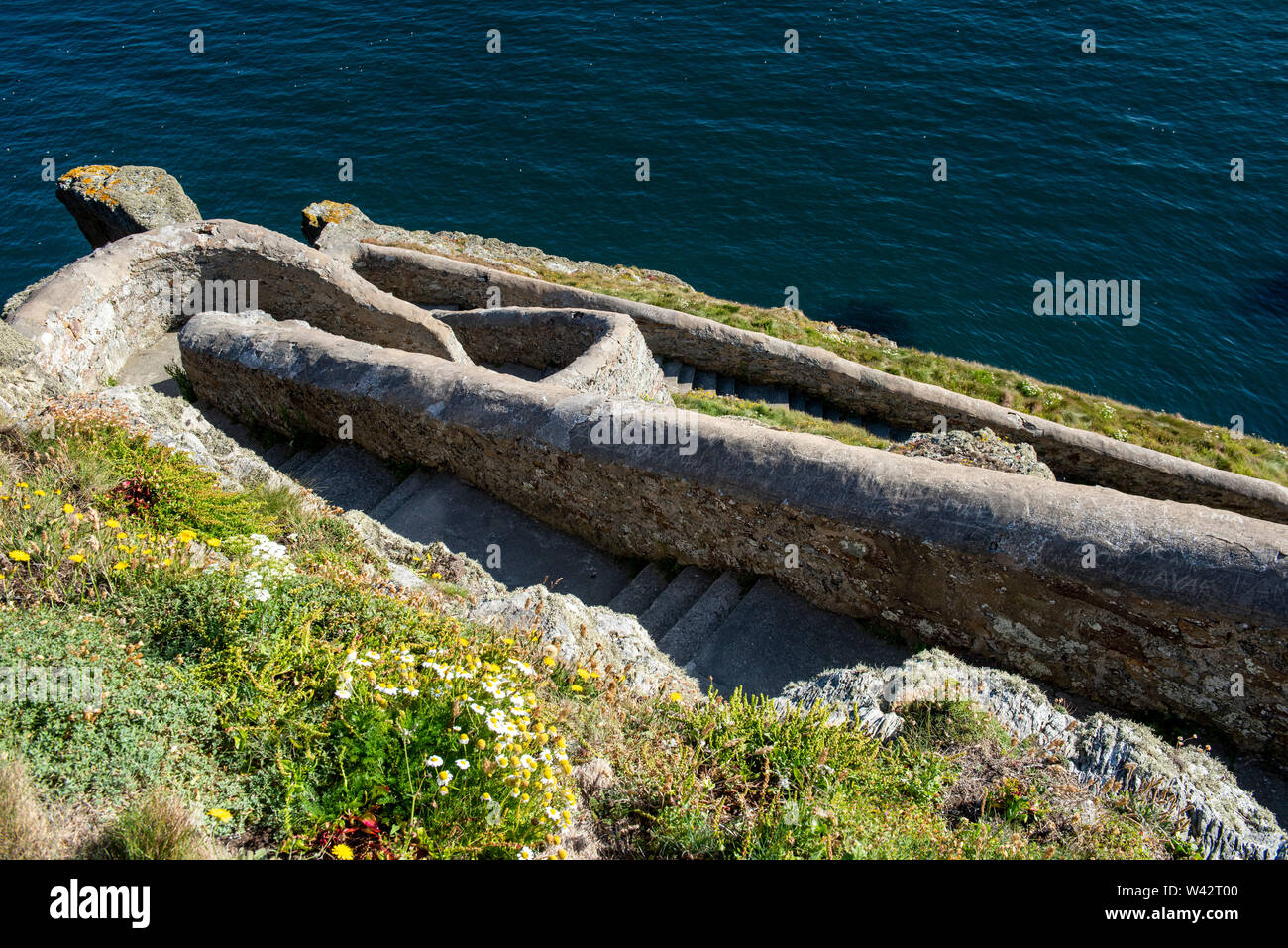 Winding stone path hi-res stock photography and images - Alamy