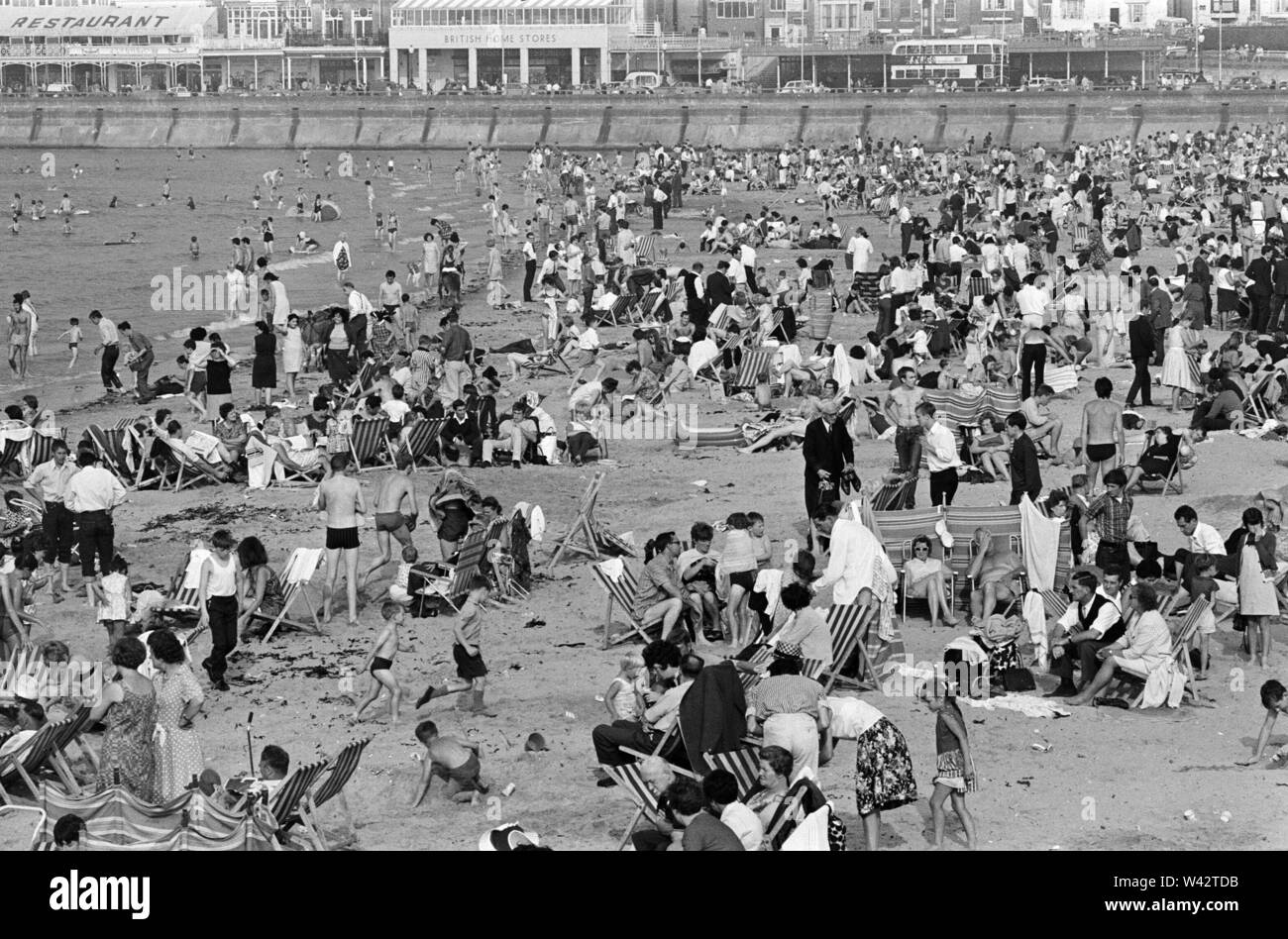 1960s family beach hi-res stock photography and images - Alamy