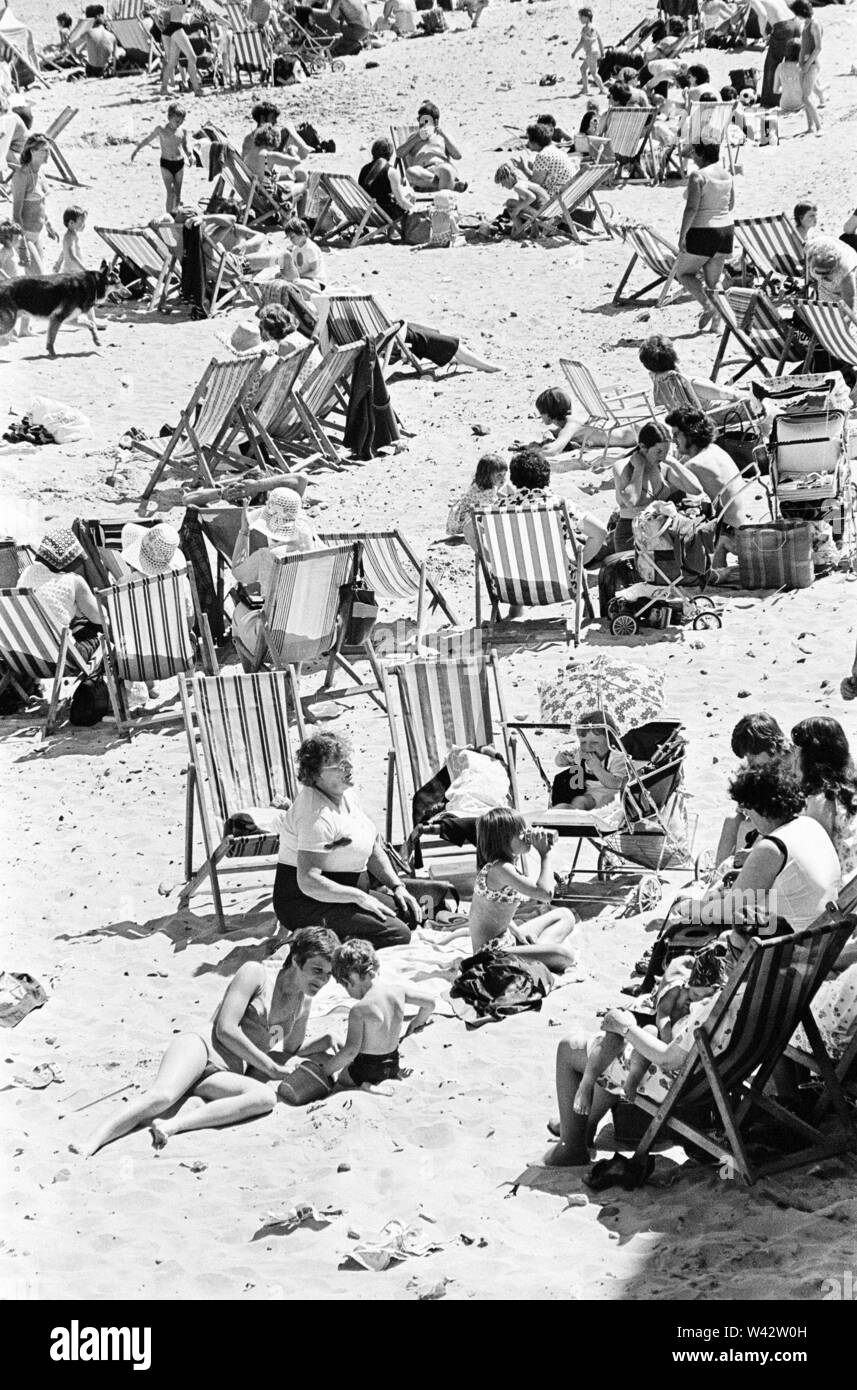 Summer Weather Beach Scenes, Teesside, August 1976 Stock Photo - Alamy