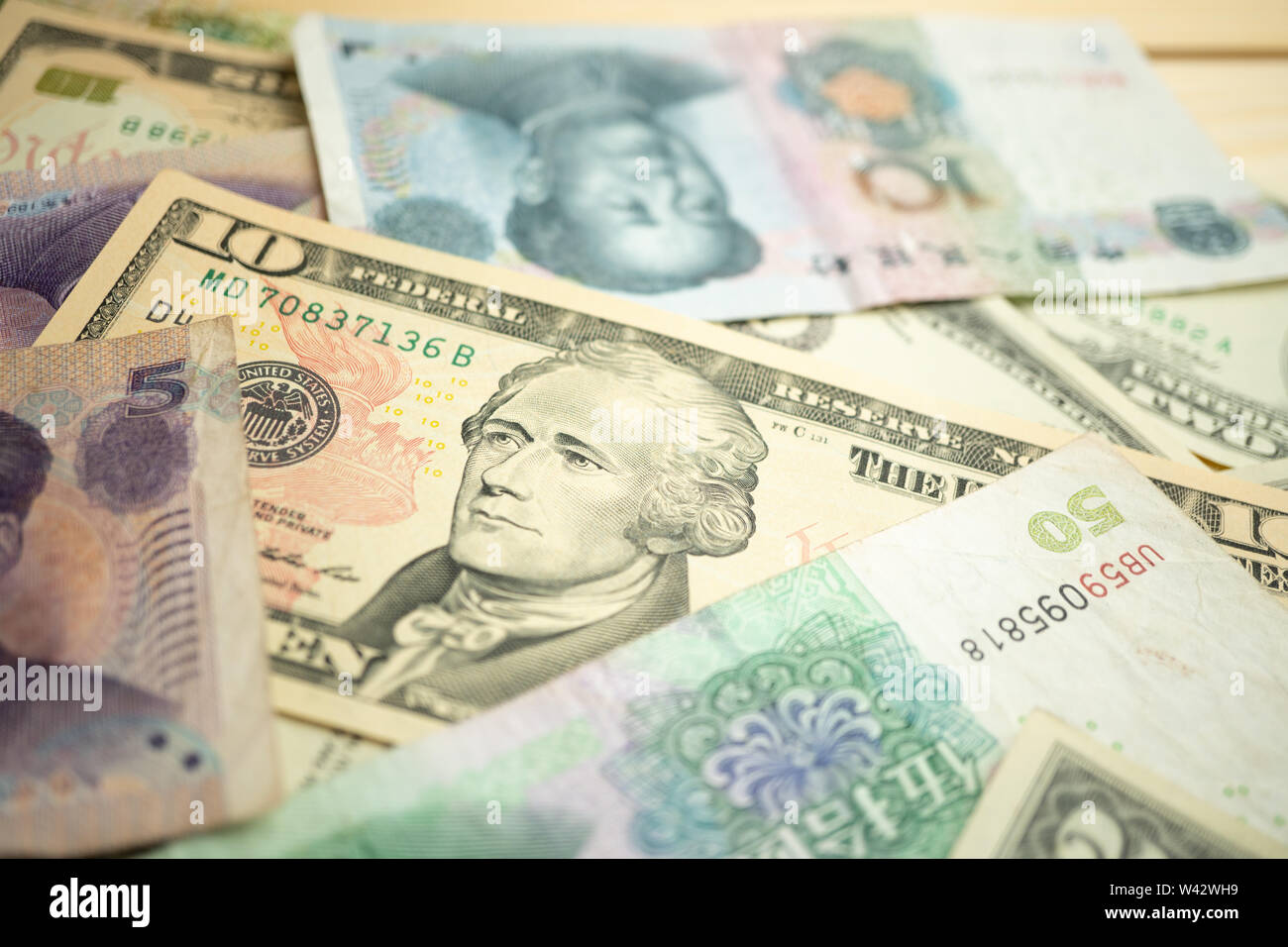 10 chinese dollar hi-res stock photography and images - Alamy