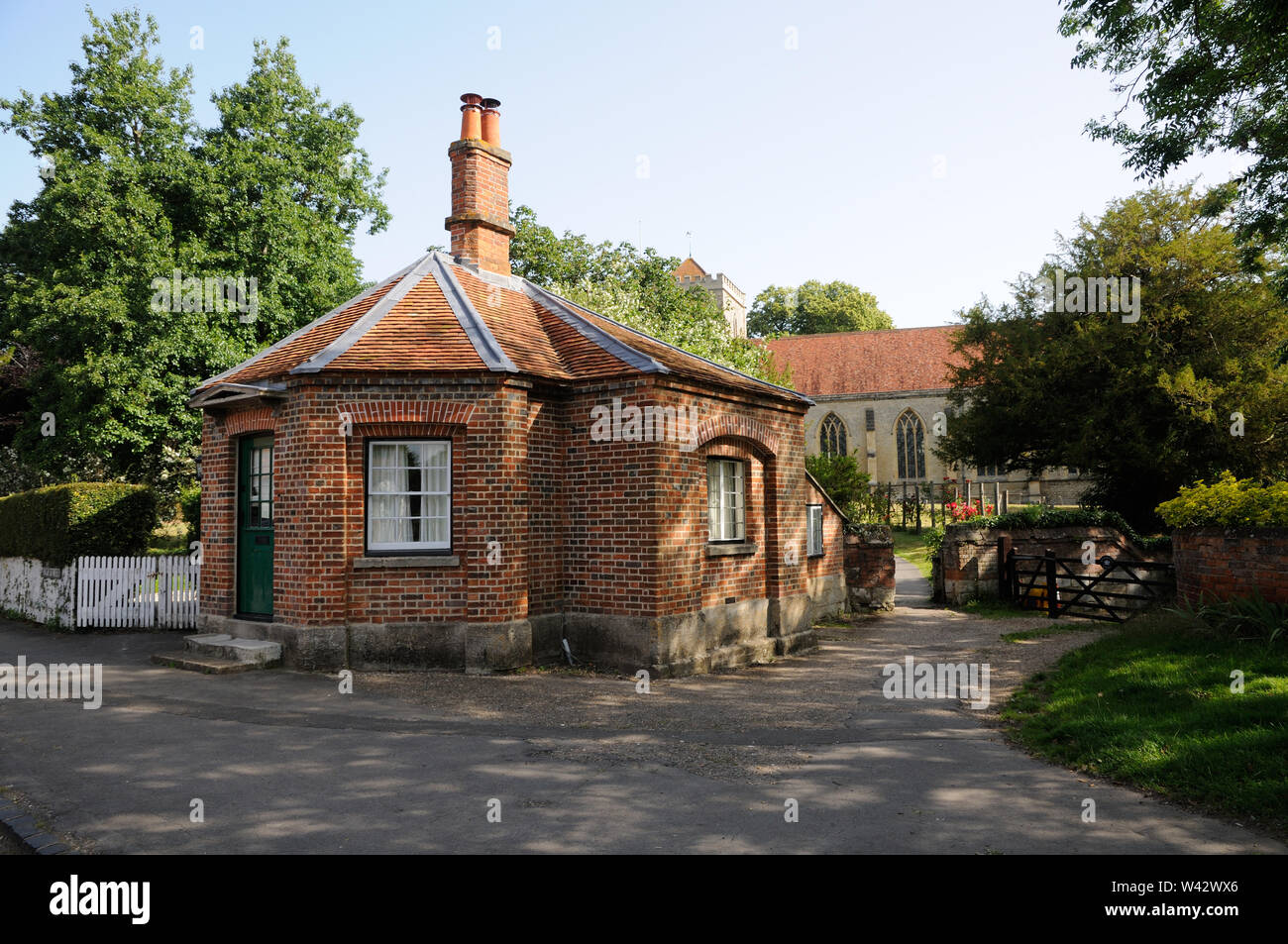Toll House, Dorchester on Thames, Oxfordshire. The octagonal, former ...