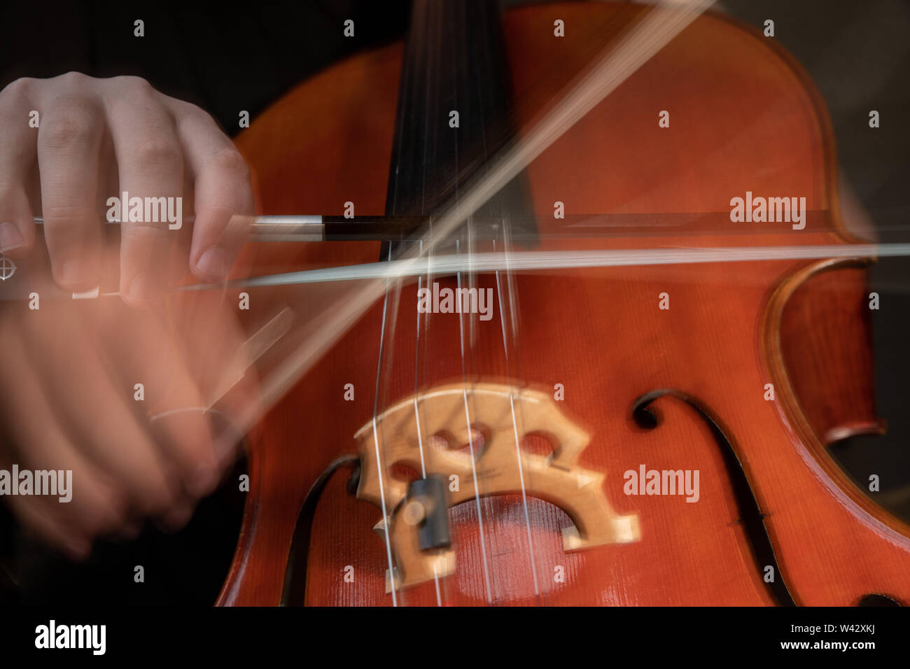 Cellist hand hi-res stock photography and images - Alamy