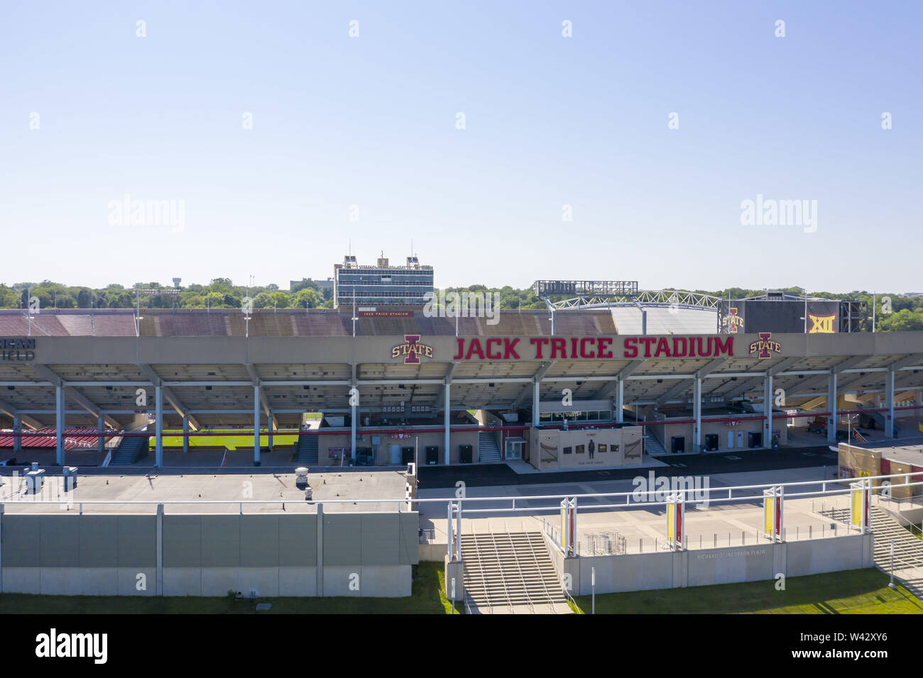 Jack trice stadium aerial hi-res stock photography and images - Alamy