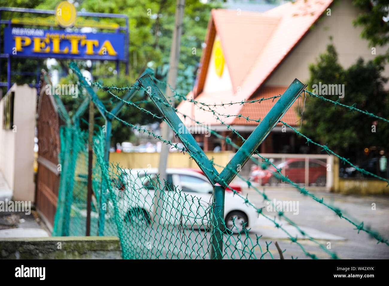 Razor wire injury hi-res stock photography and images - Alamy