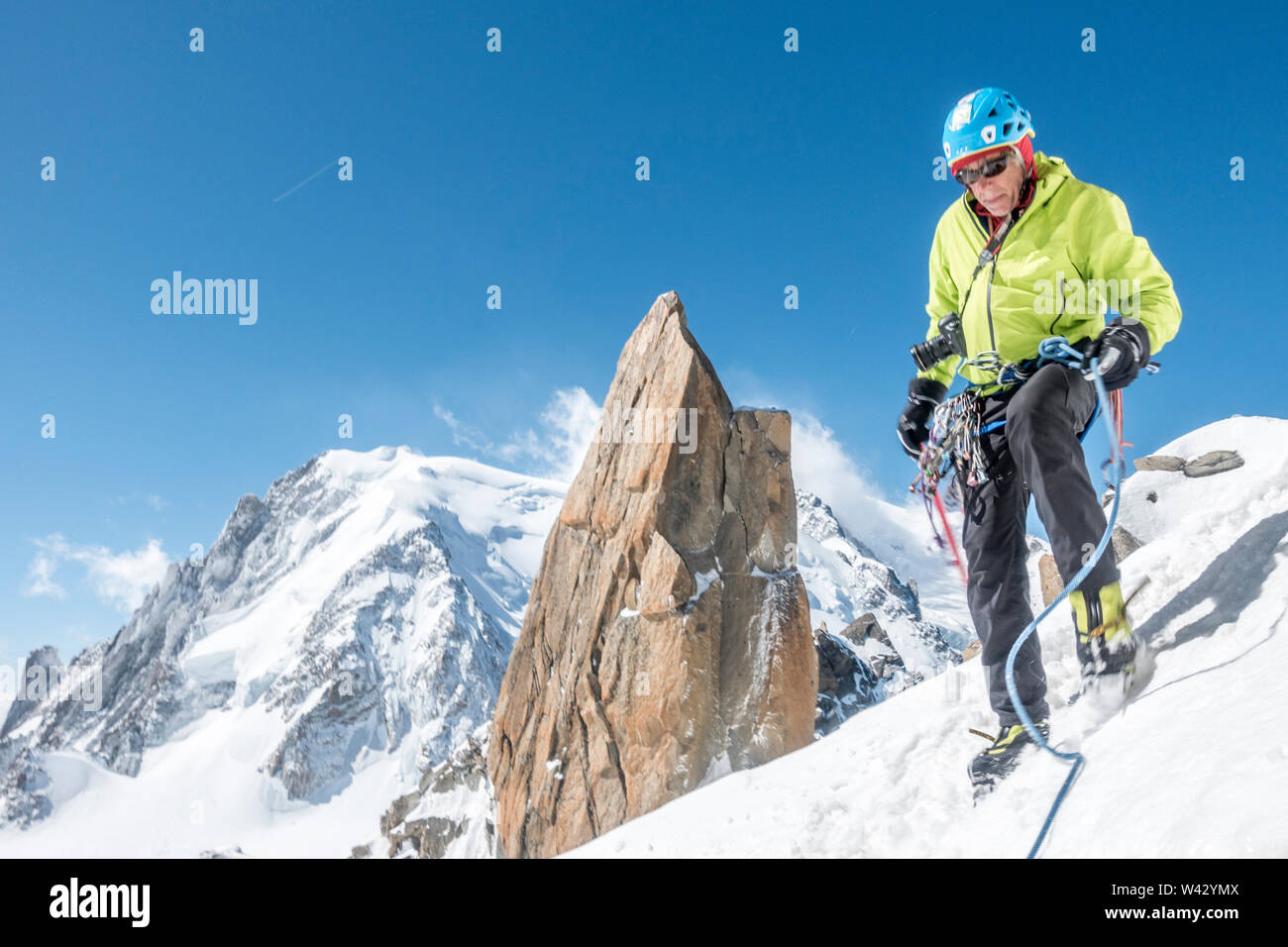 Falling down mountaineer hi-res stock photography and images - Alamy