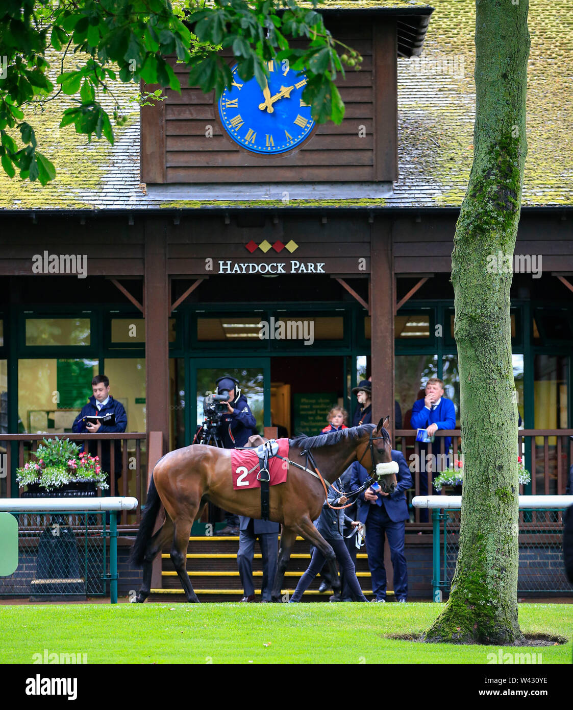 Haydock race hi-res stock photography and images - Alamy