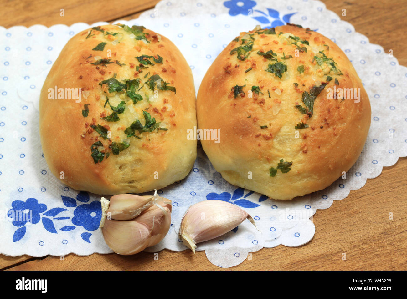 Breakfast food - spicy buns with garlic Stock Photo - Alamy