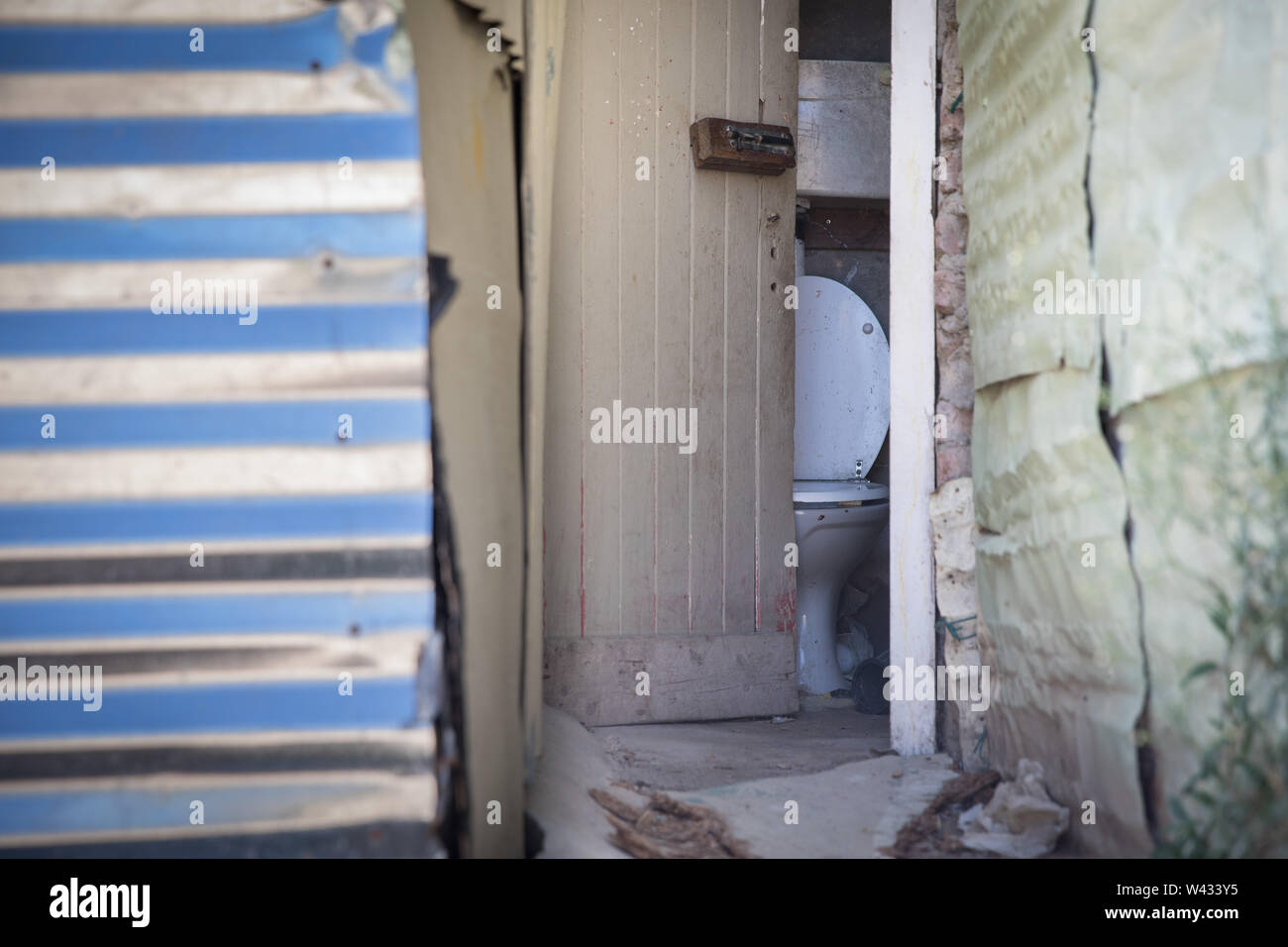 Western toilet hi-res stock photography and images - Alamy