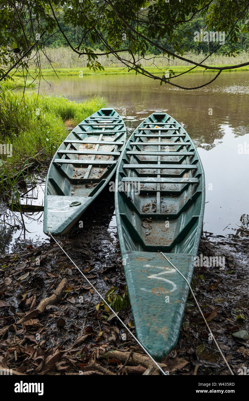 Peru amazon canoe hi-res stock photography and images - Alamy