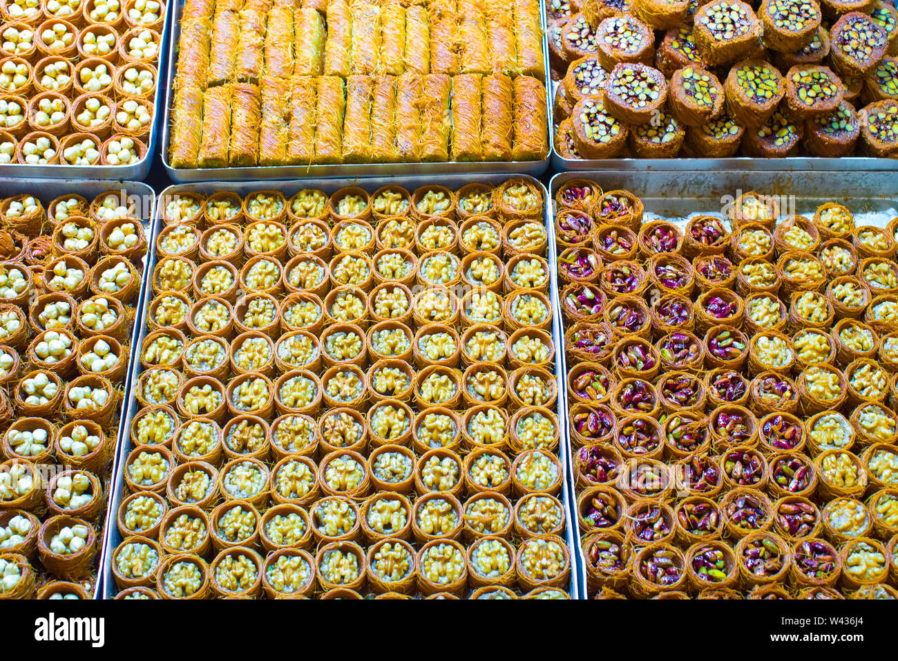 Traditional tasty Turkish sweets on the market Stock Photo - Alamy