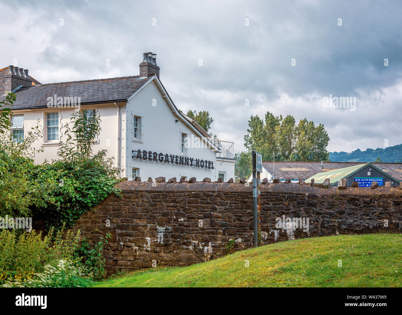 Abergavenny church hi-res stock photography and images - Alamy