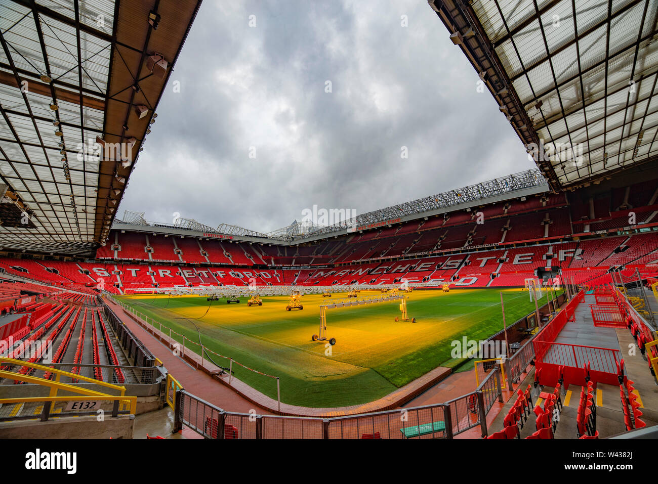 Old Trafford Football Pitch Stock Photos & Old Trafford Football Pitch ...