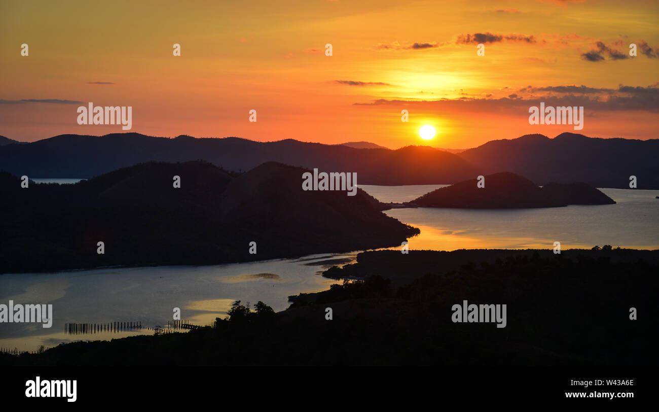 Landscape of tropical sea at sunset in Coron, Palawan, Philippines ...