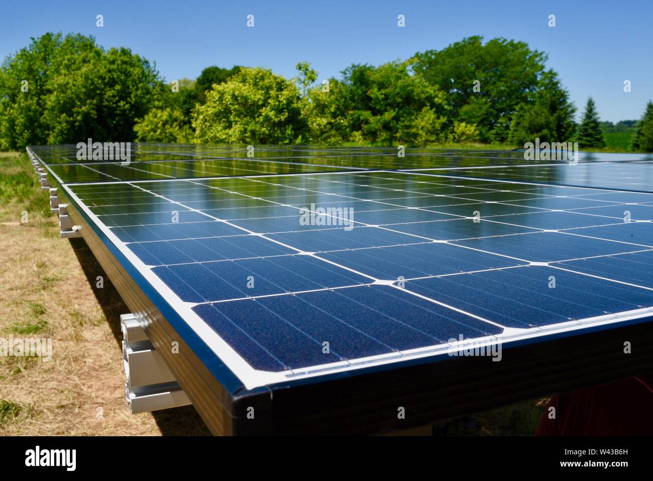 Solar electric generating system hi-res stock photography and images ...