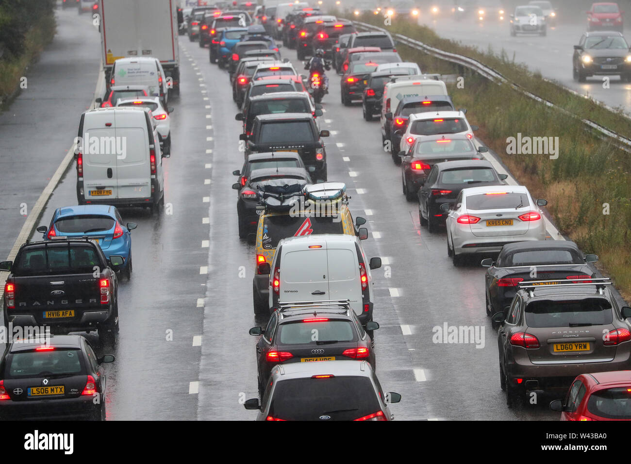 M3 Winchester, Hampshire, UK. 19th July 2019. Frantic Friday, long ...