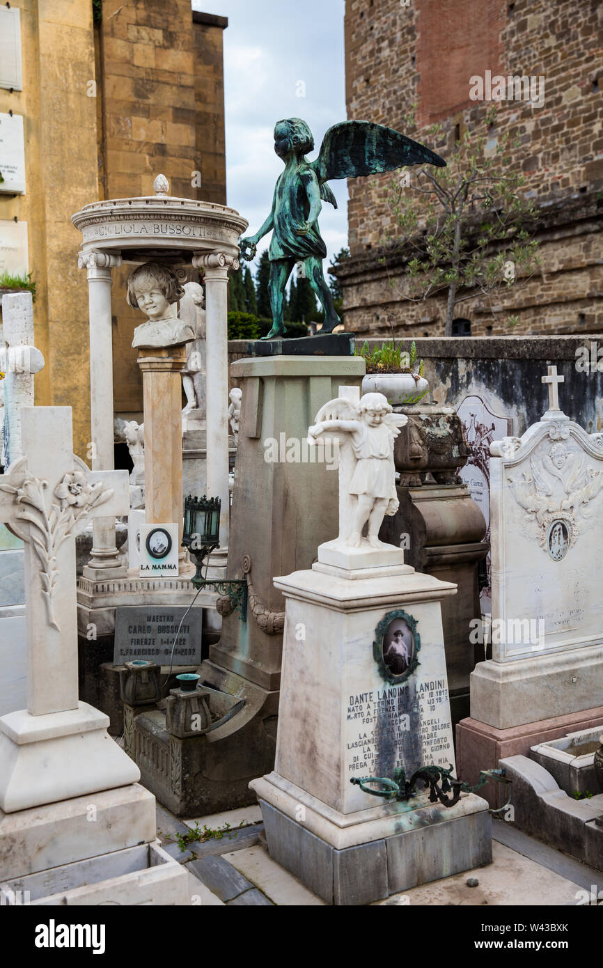 FLORENCE, ITALY - APRIL, 2018: The beautiful art of the graves on the ...