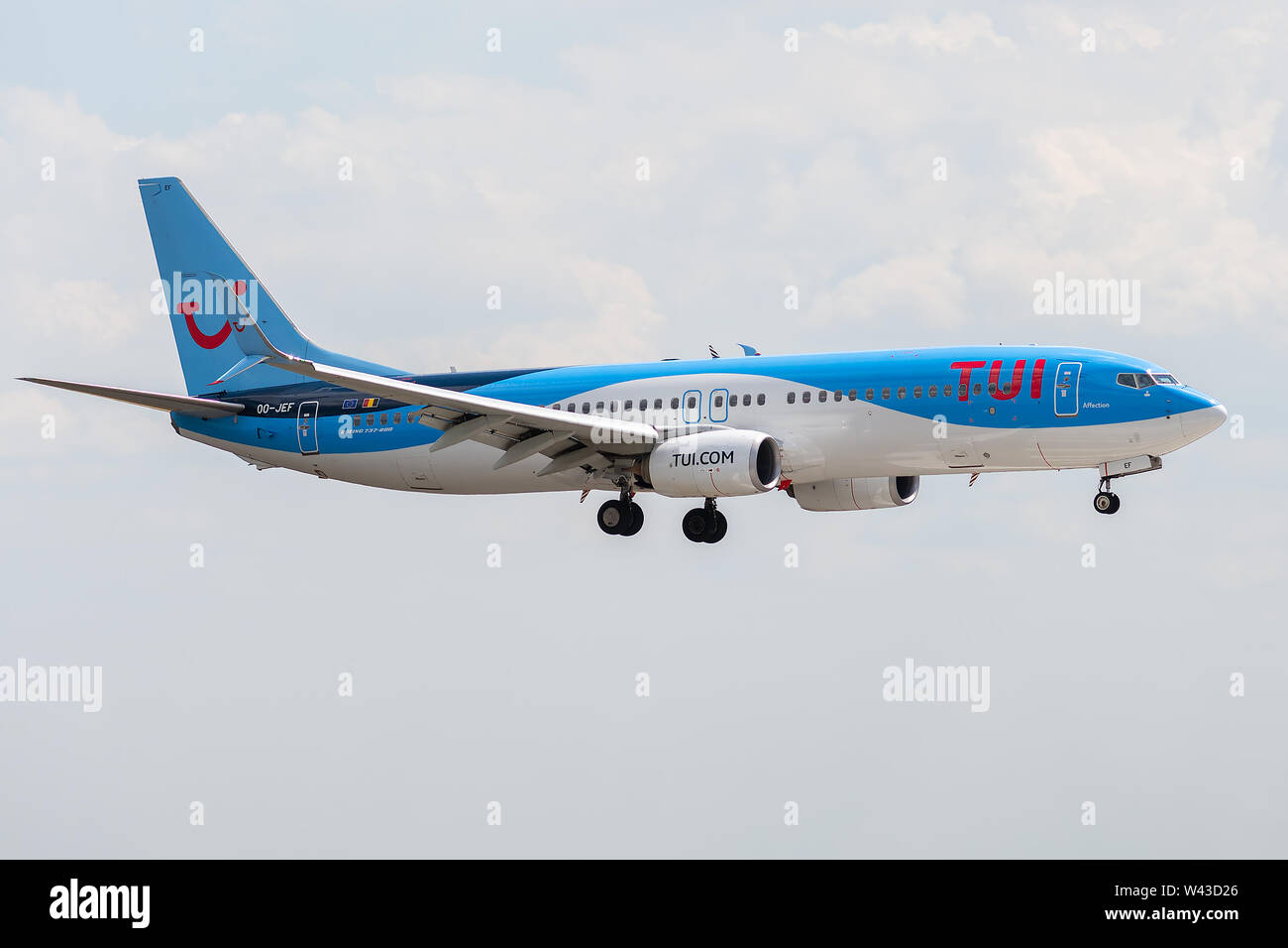 Tui fly hi-res stock photography and images - Alamy