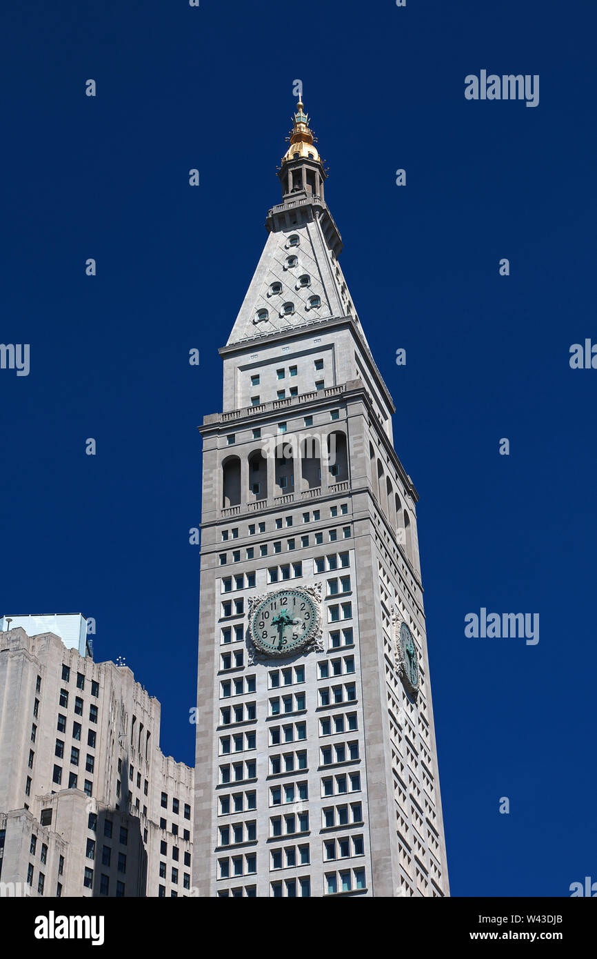 Jungle watch tower hi-res stock photography and images - Alamy