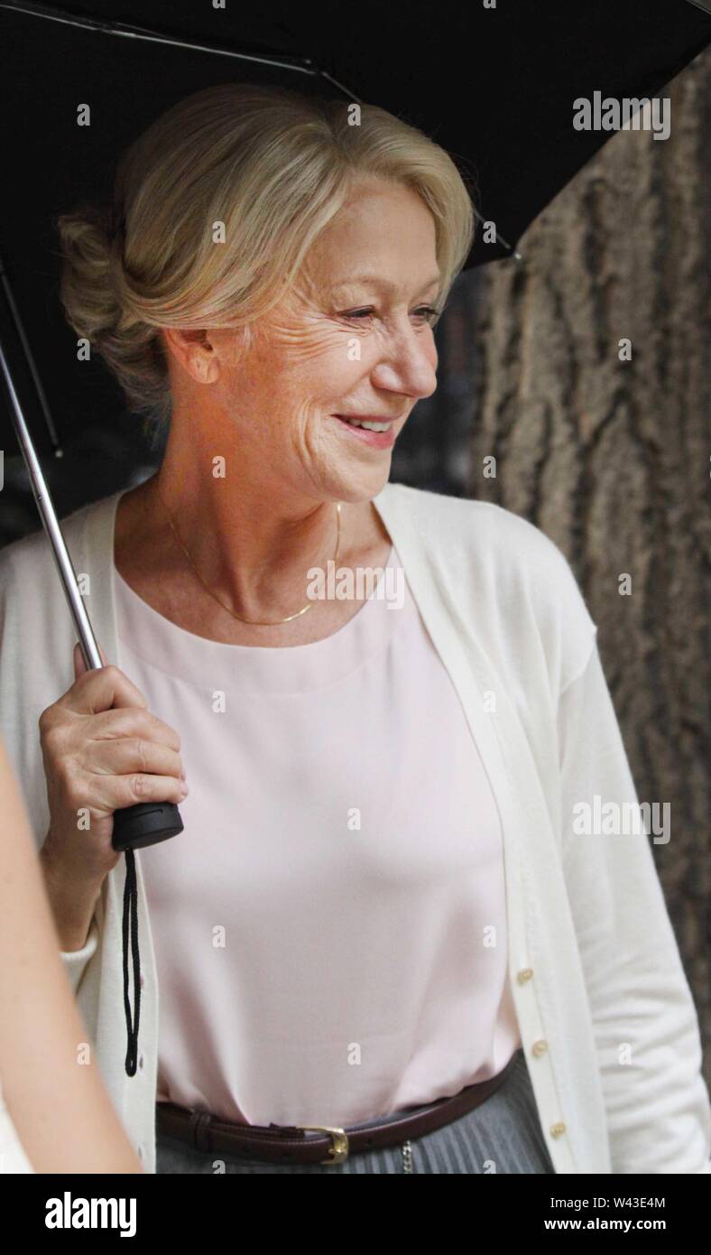 Helen Mirren Filming Arthur 2010 Photo By John Barrett ...
