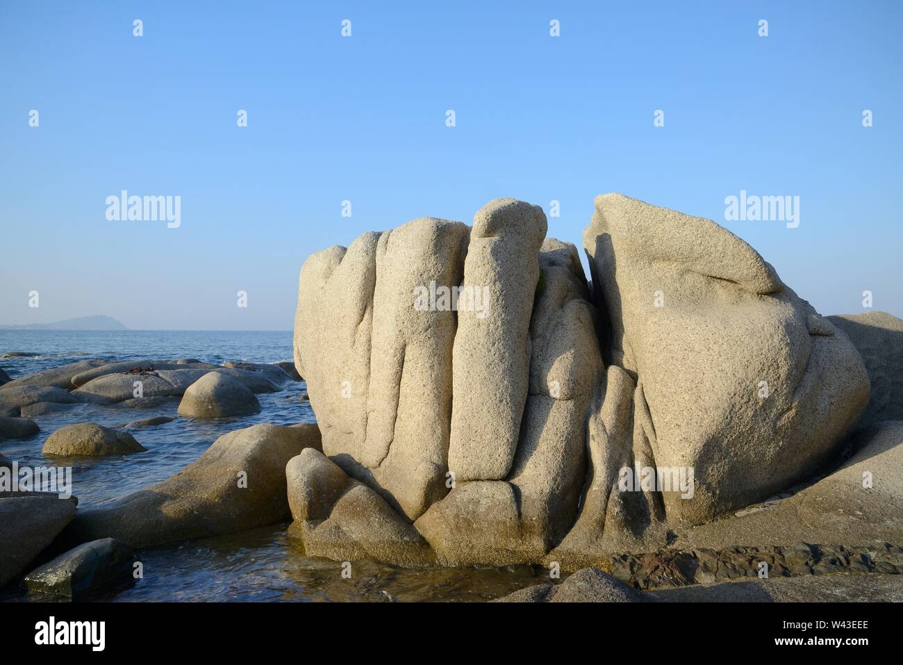 Weathered beach rocks hi-res stock photography and images - Alamy