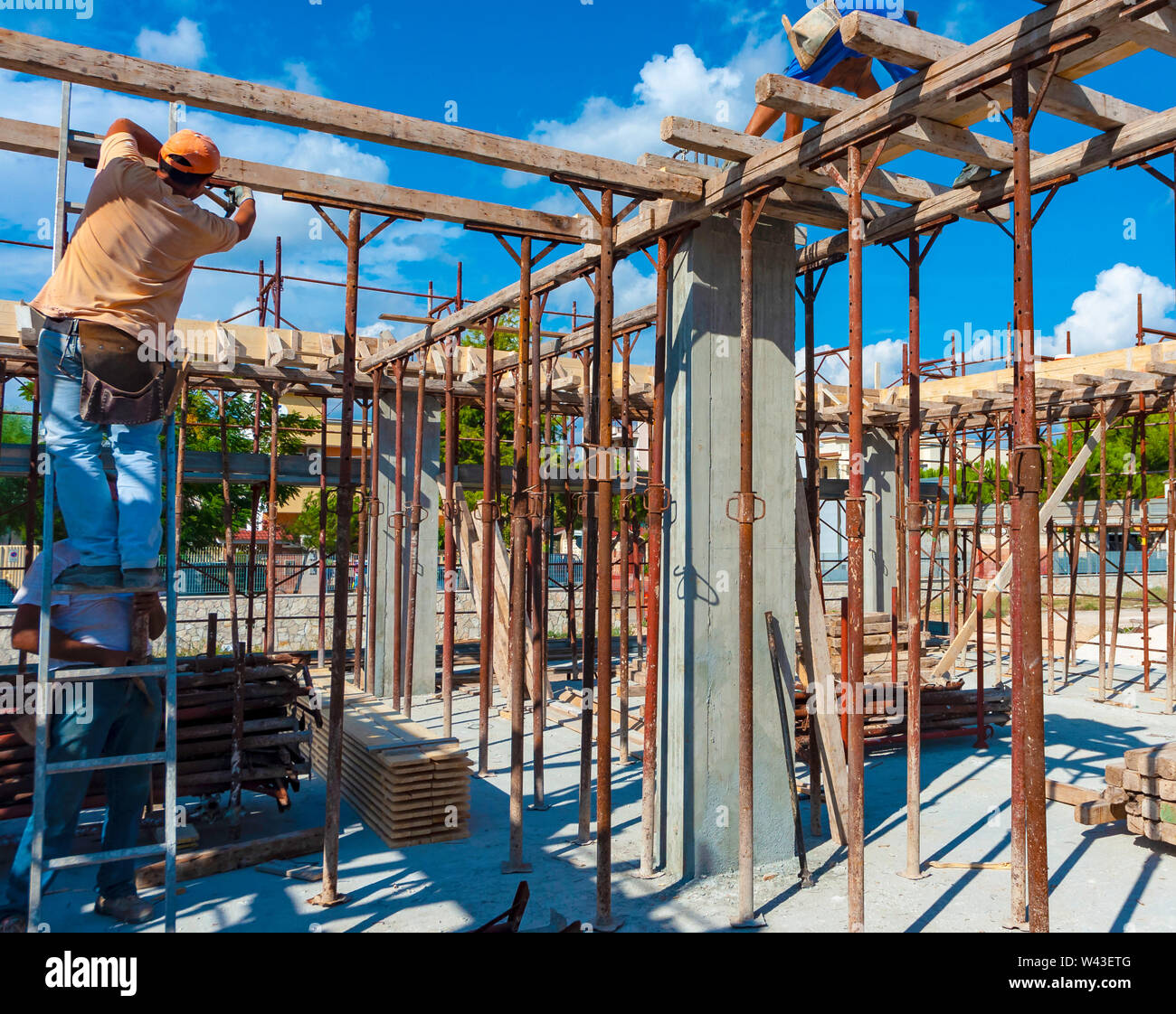 Slab formwork beams hi-res stock photography and images - Alamy