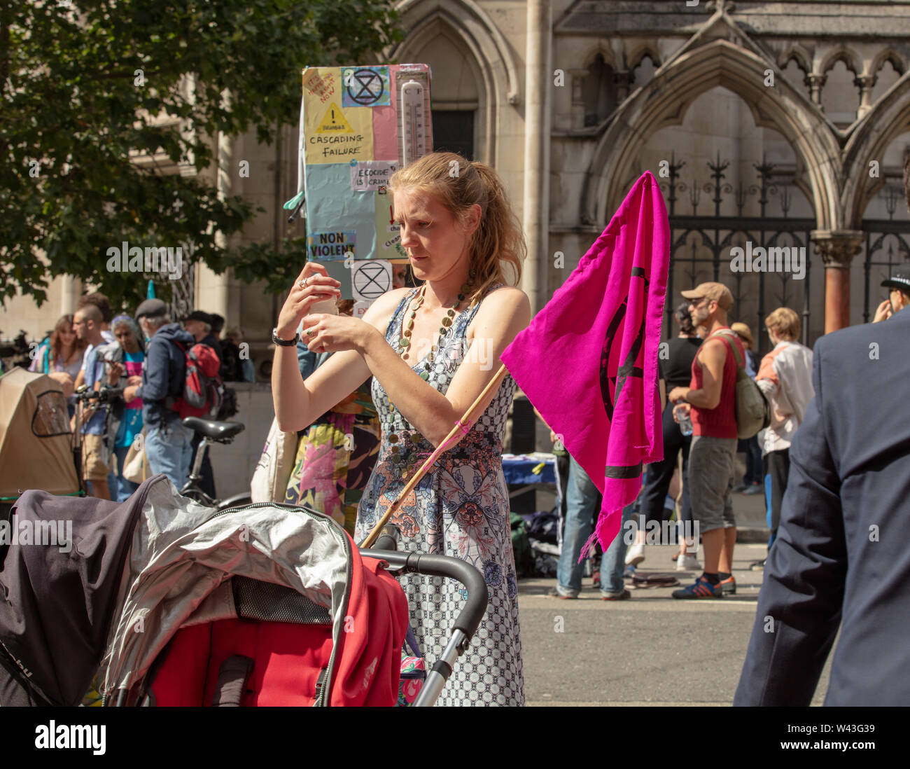 Milk protests uk hi-res stock photography and images - Alamy