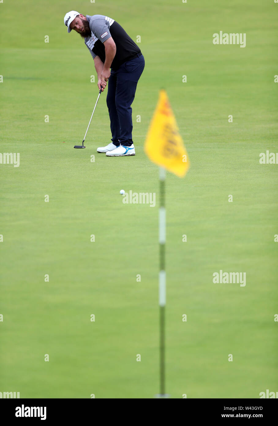 Golf beef full length hi-res stock photography and images - Alamy
