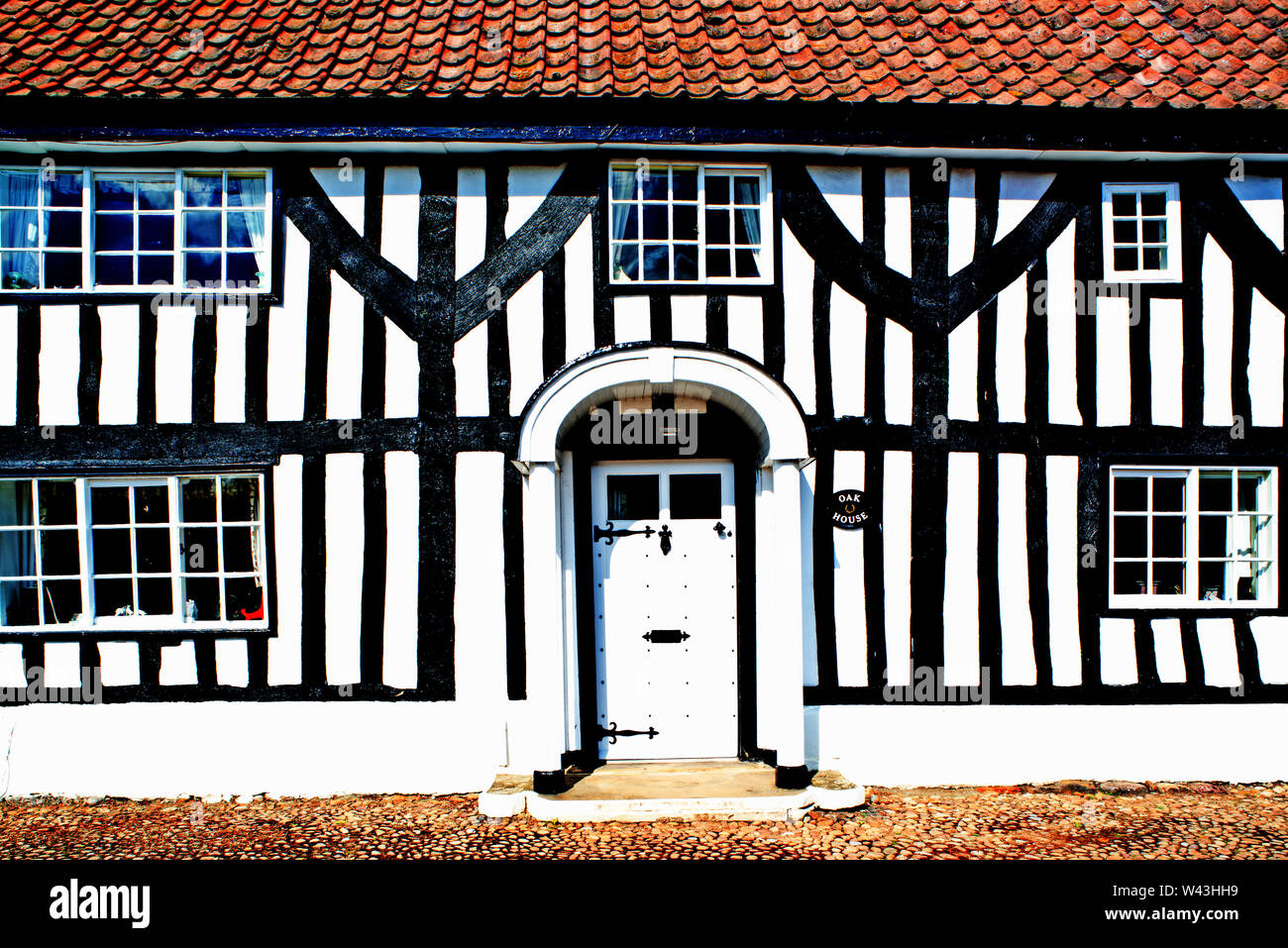 Oak house hi-res stock photography and images - Alamy