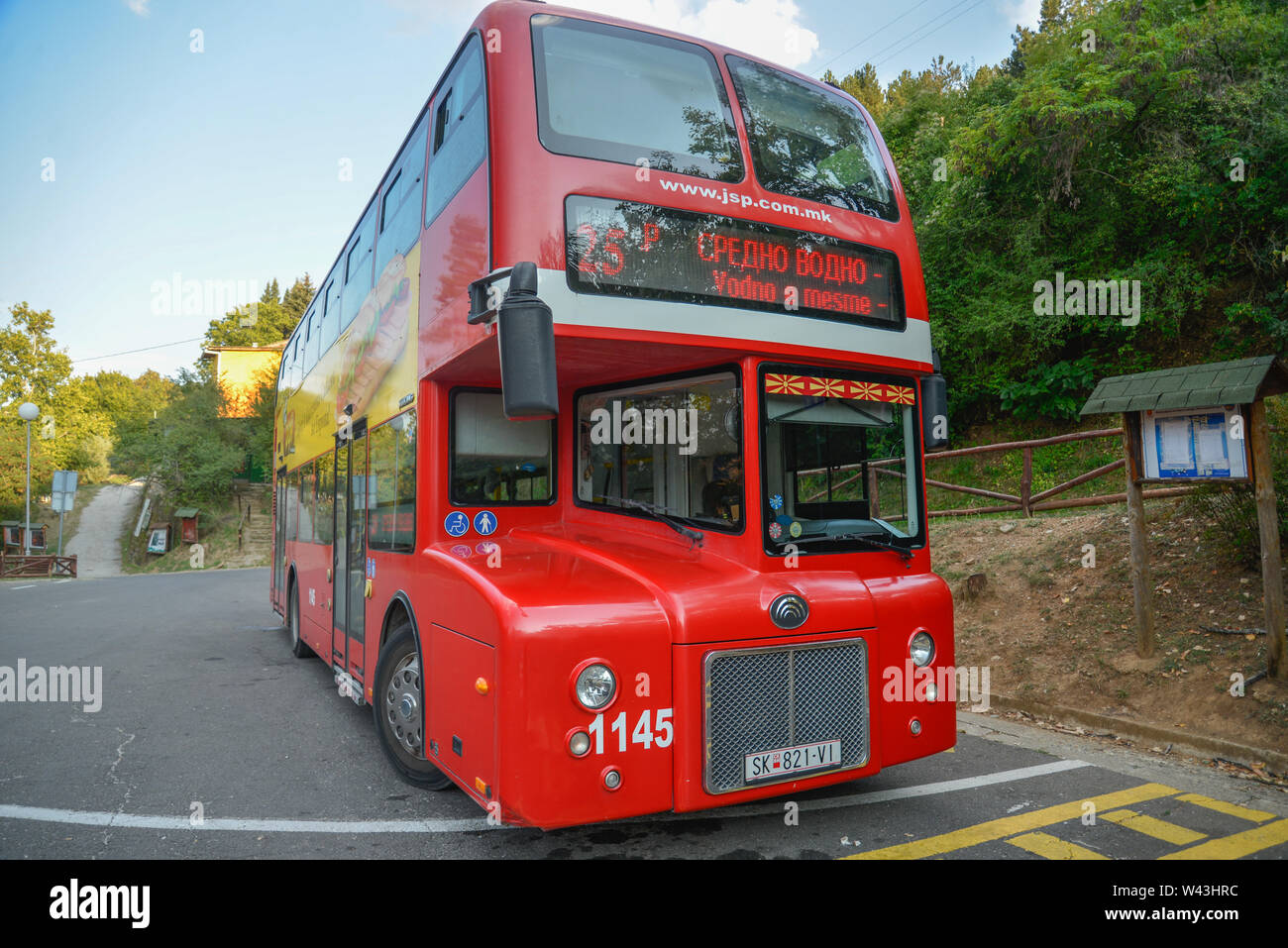 Yutong bus hi-res stock photography and images - Alamy