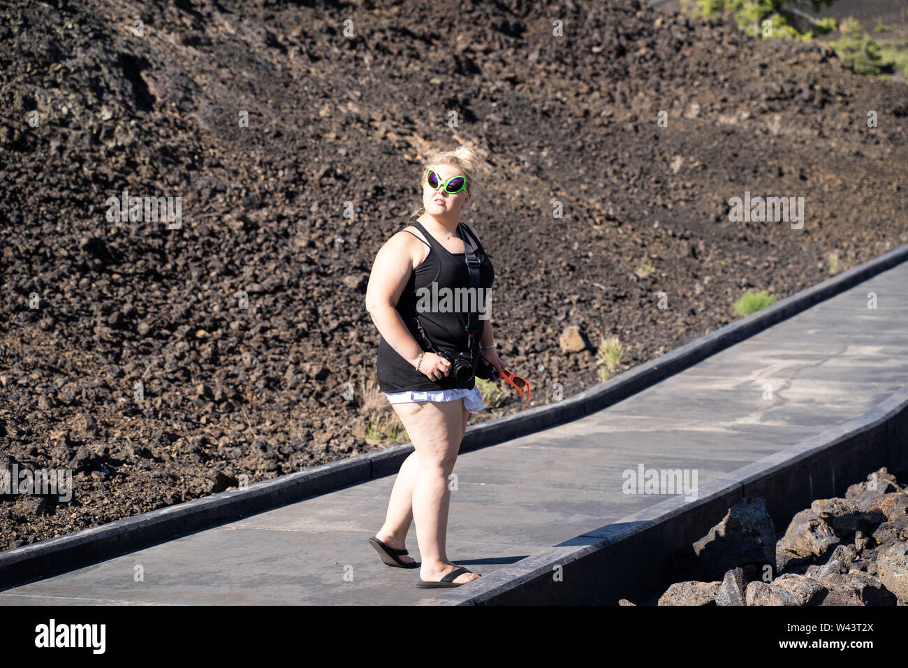 Blonde woman wearing alien hi-res stock photography and images - Alamy